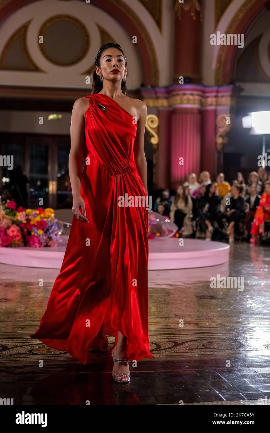 Melbourne, Australia, 16 October, 2022. A model wearing an outfit by ...