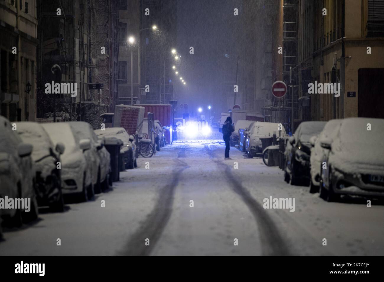Neige au sol hi-res stock photography and images - Alamy