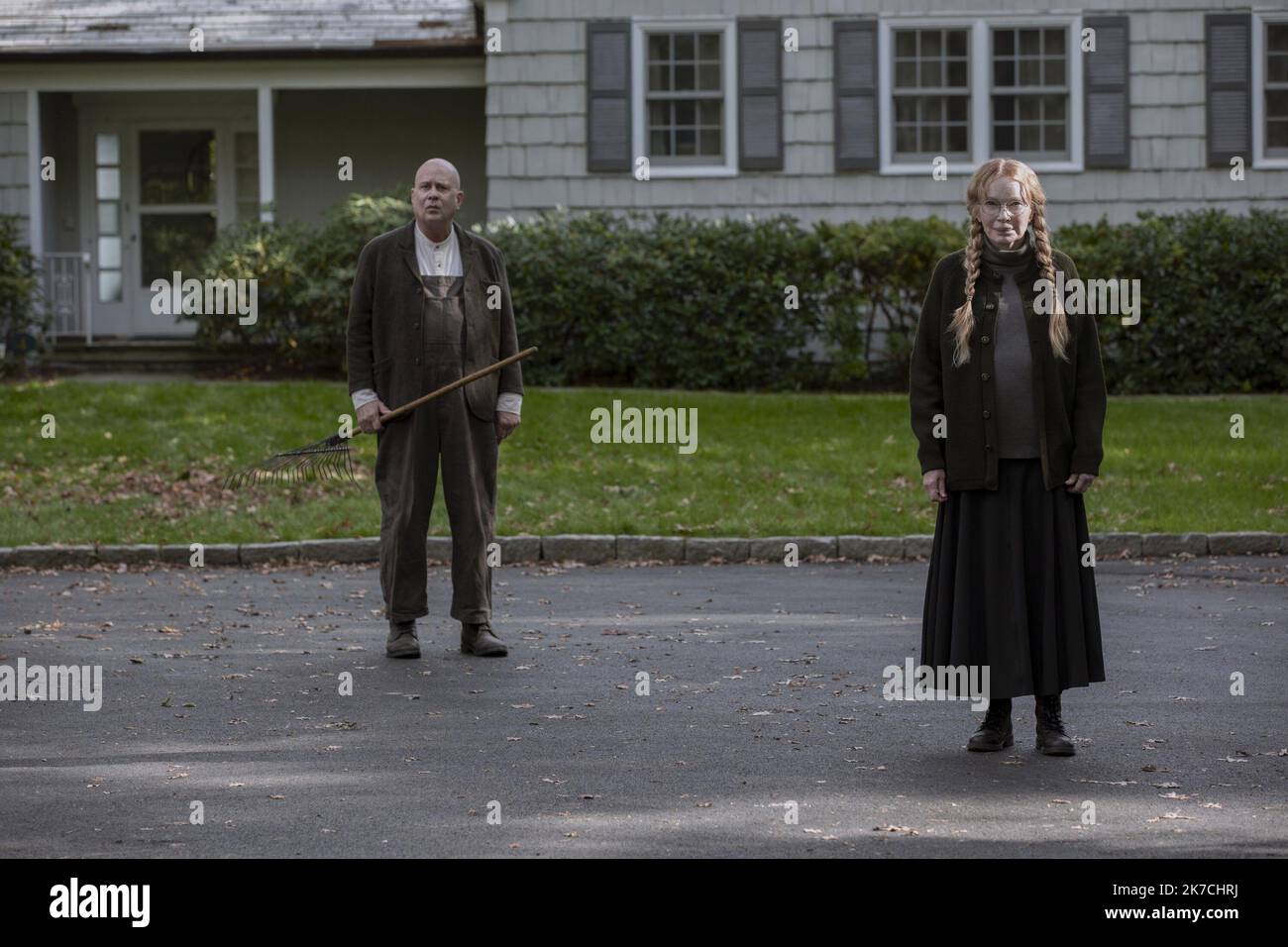 THE WATCHER, from left: Terry Kinney as Jasper Winslow, Mia Farrow as ...