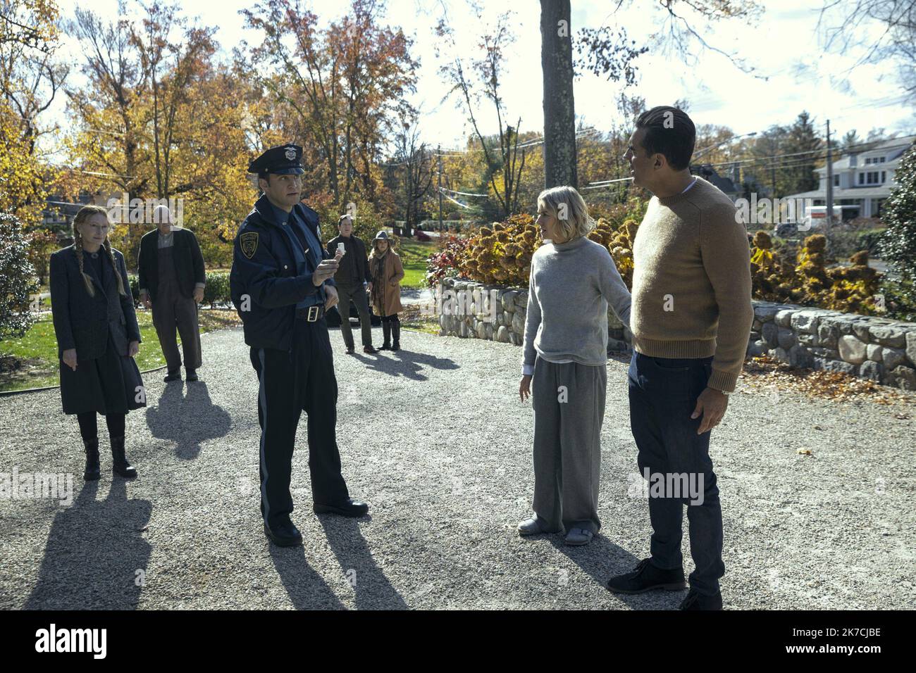 THE WATCHER, from left: Mia Farrow as Pearl Winslow, Terry Kinney as ...