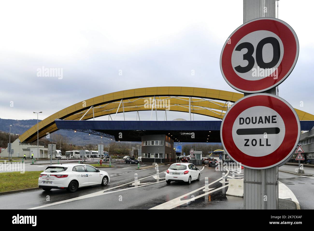 Contrôle de douane hi-res stock photography and images - Alamy