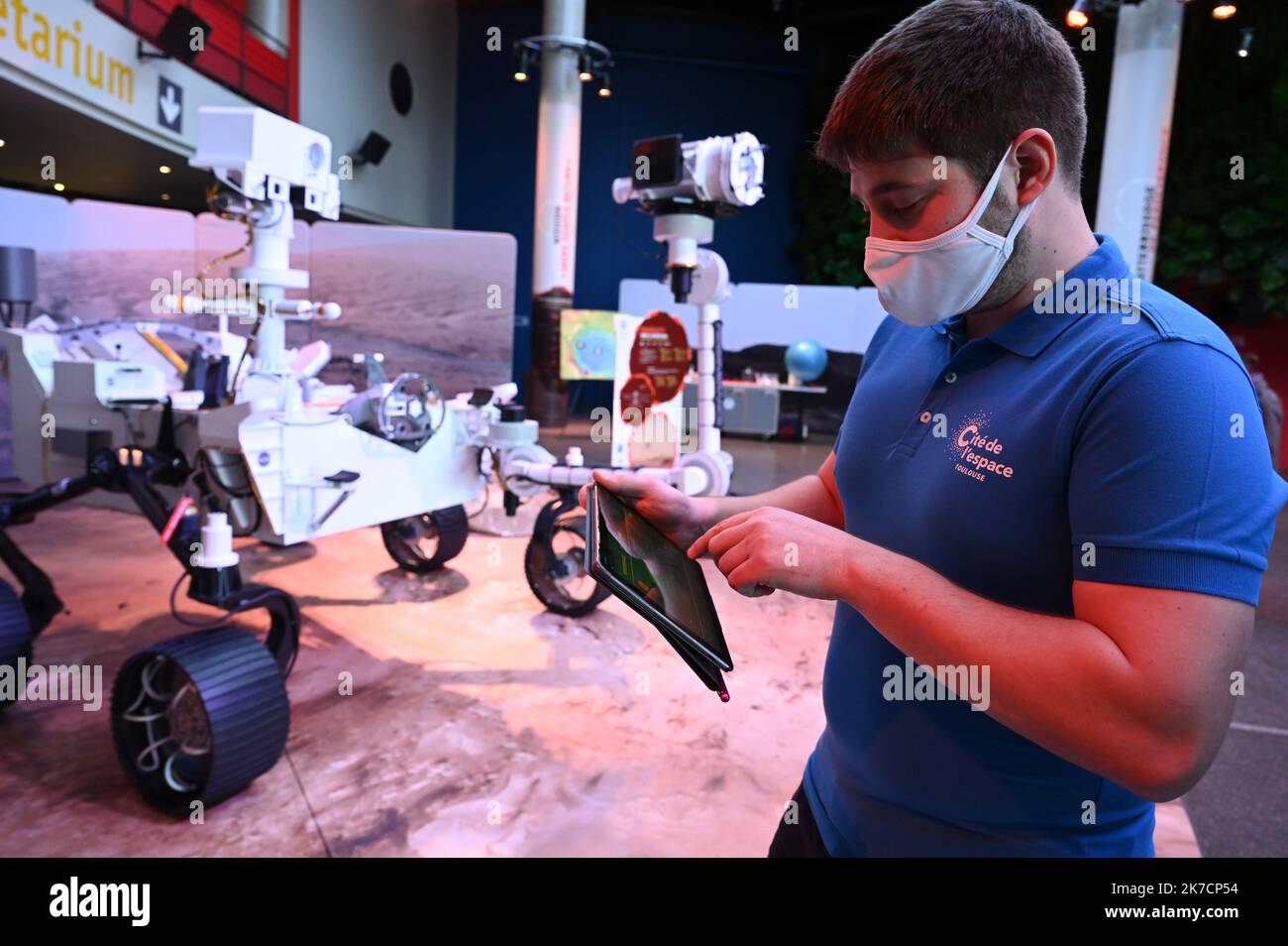 ©DENISE ROSSANO/MAXPPP - Une maquette du robot Perseverance est ...