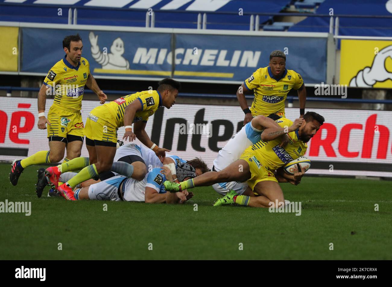 Thierry LARRET / Maxppp. Rugby Top 14 : ASM Clermont Auvergne vs Aviron ...