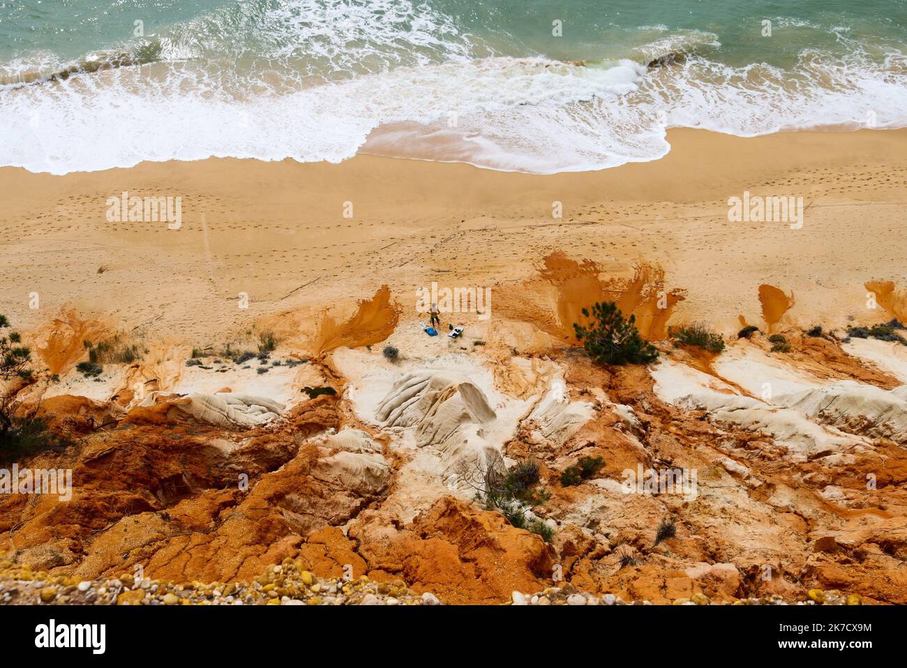 Falaises et plages hi-res stock photography and images - Alamy
