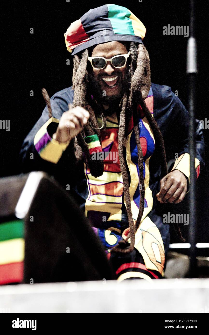 Steel pulse hi-res stock photography and images - Alamy