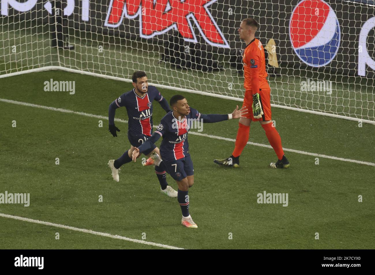 ©Sebastien Muylaert/MAXPPP - Kylian Mbappe of Paris Saint Germain reacts after scoring during ...