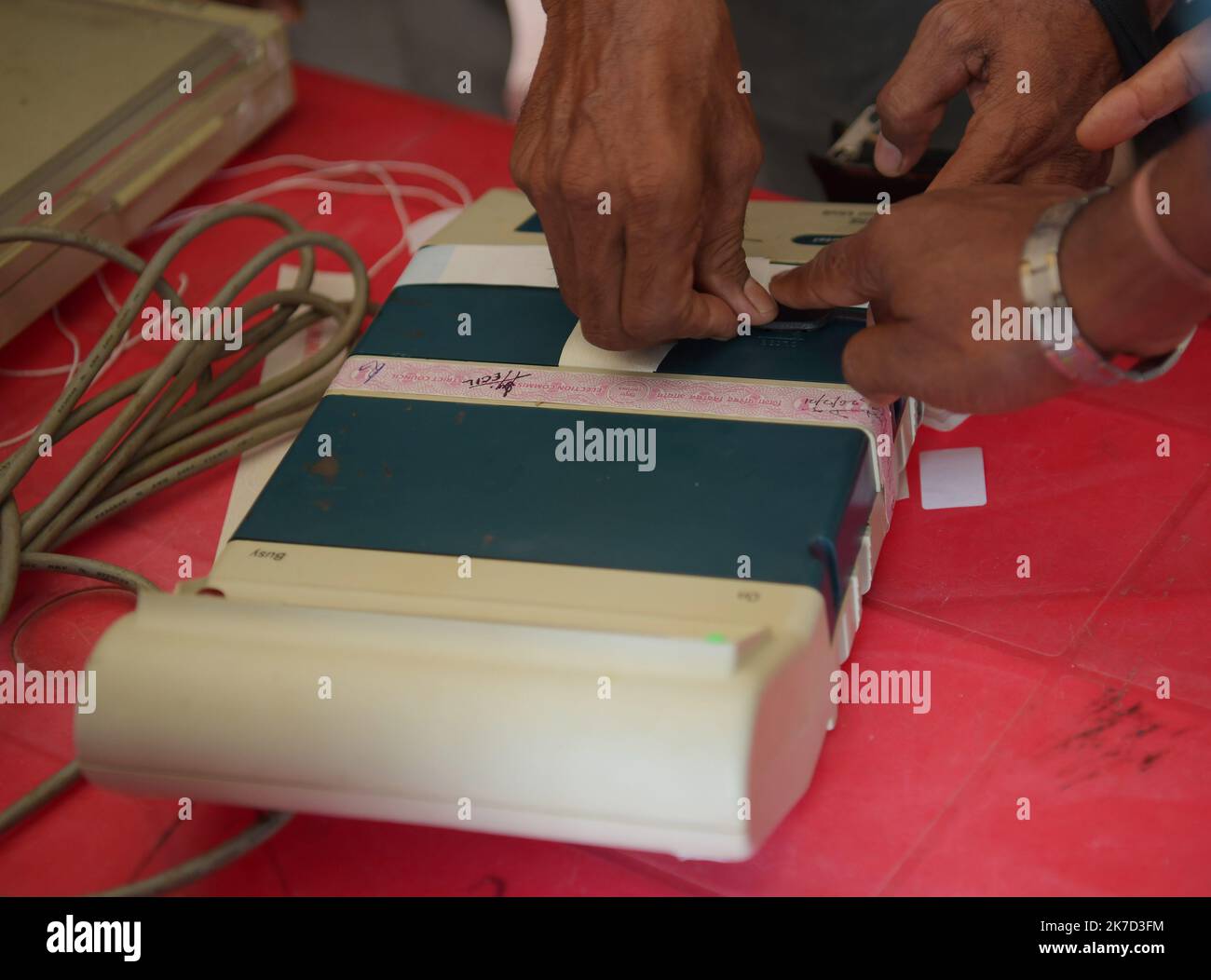 Electronic voting machine india hi-res stock photography and images - Alamy