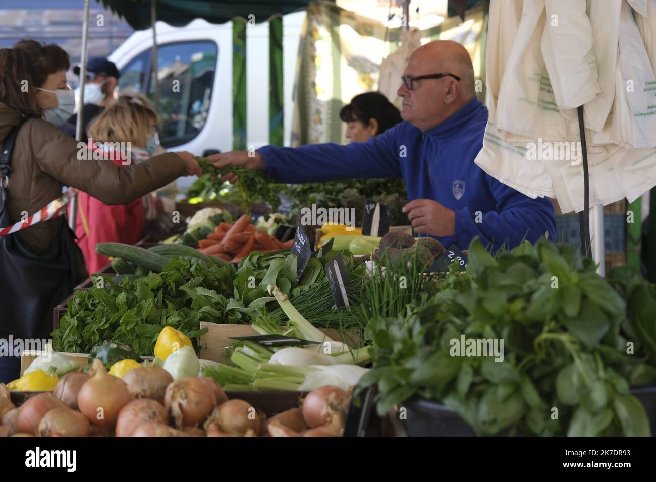 Producteurs locaux france hi-res stock photography and images - Alamy