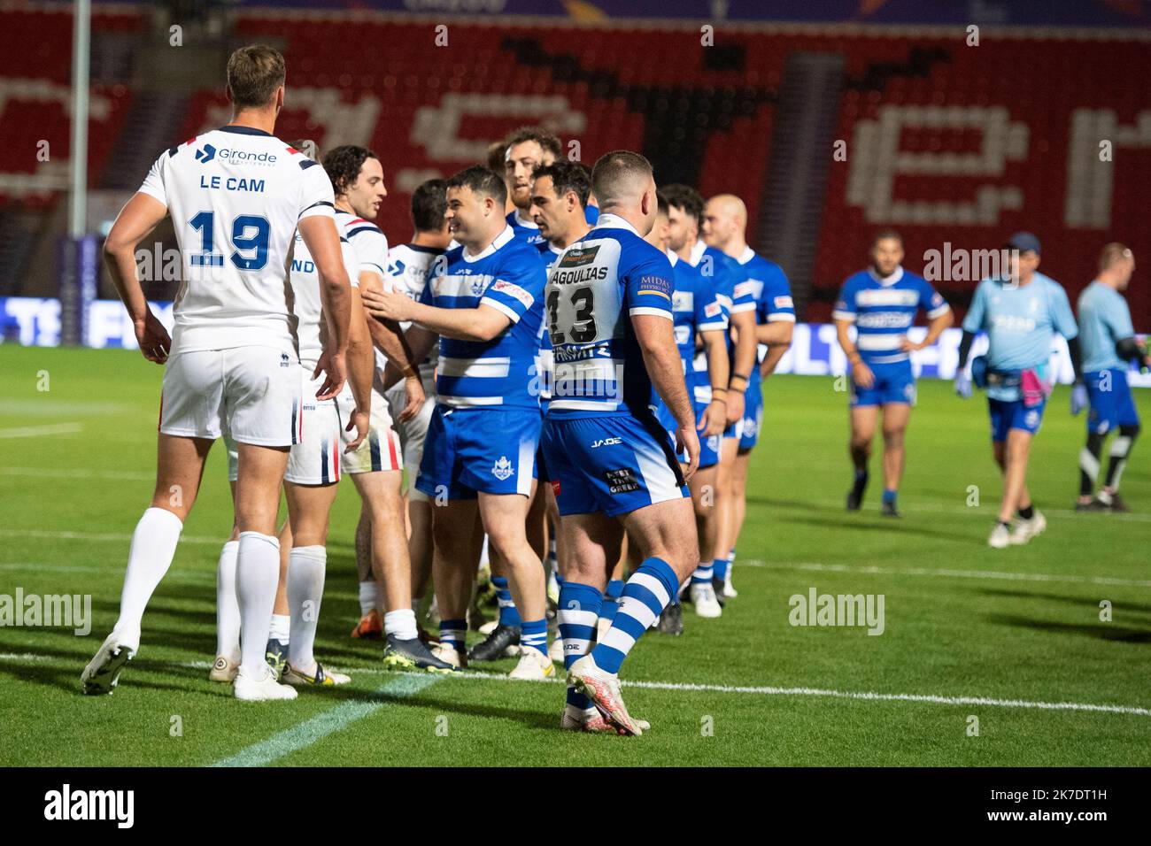 Doncaster, UK. 17th October, 2022. Greece and French players ...