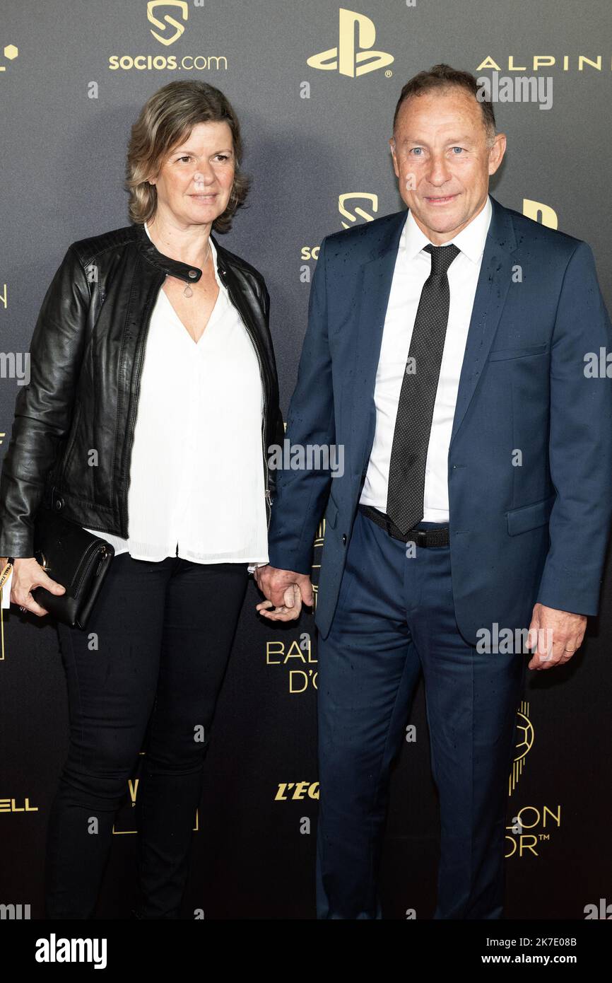 Jean pierre papin ballon d'or hi-res stock photography and images - Alamy