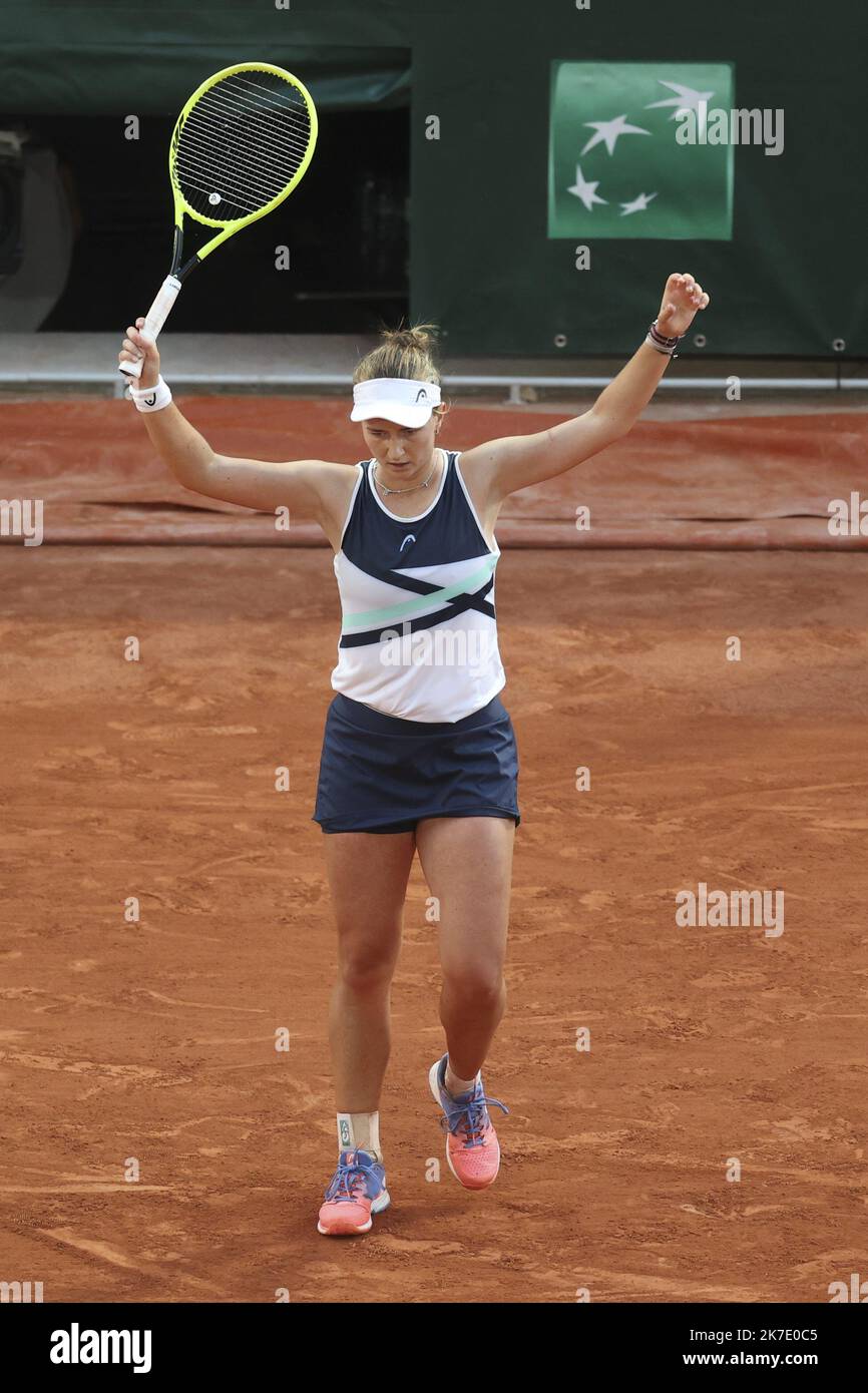 ©Sebastien Muylaert/MAXPPP - Barbora Krejcikova of The Czech Republic reacts after winning in ...