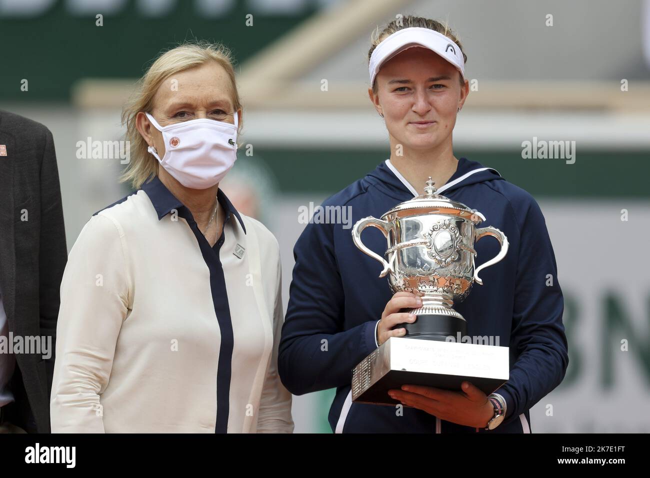 ©Sebastien Muylaert/MAXPPP - Winner Barbora Krejcikova of the Czech Republic with Martina ...