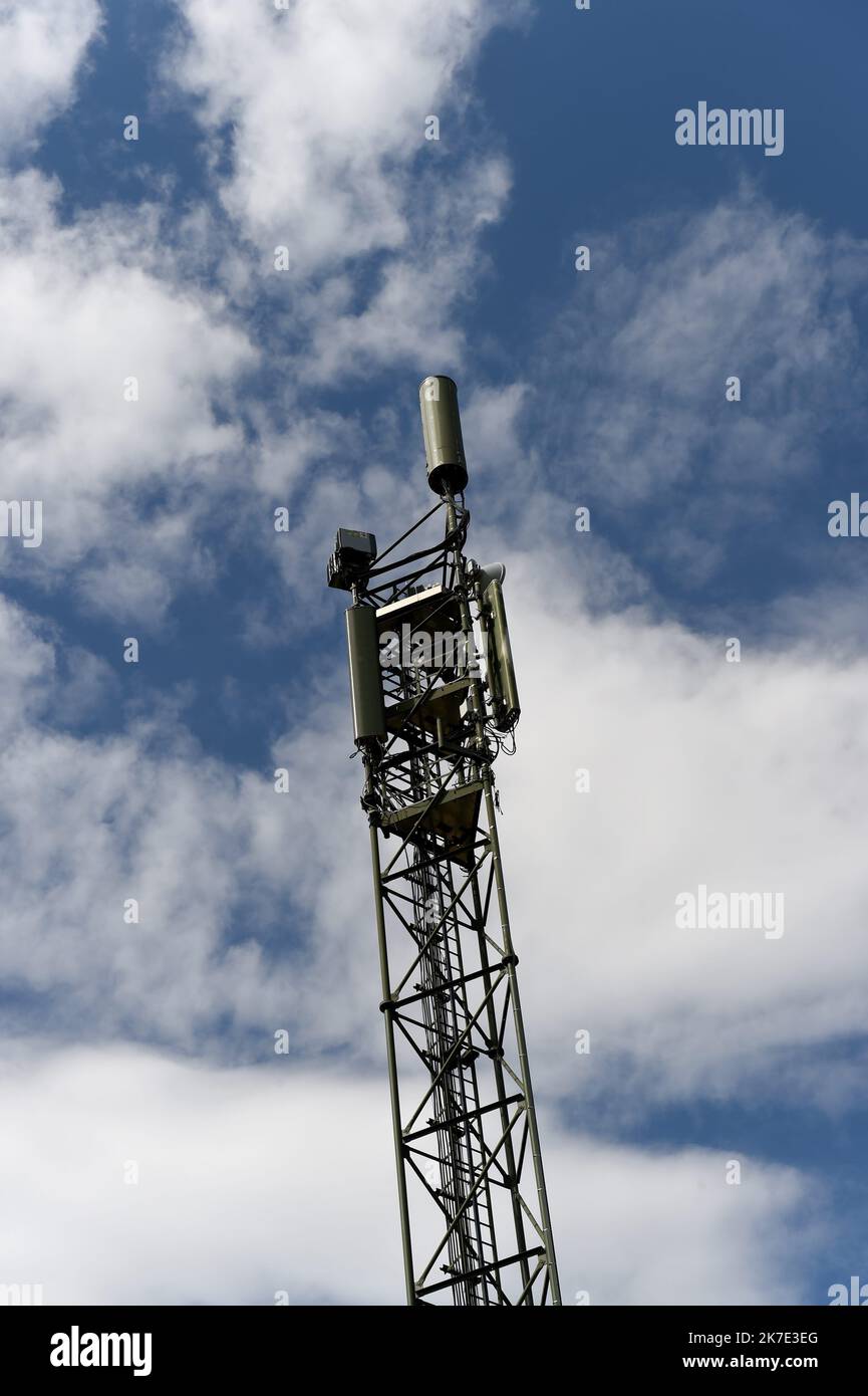 ©PHOTOPQR/LE PROGRES/Yves SALVAT - Montagny 18/06/2021 - Antenne relai ...