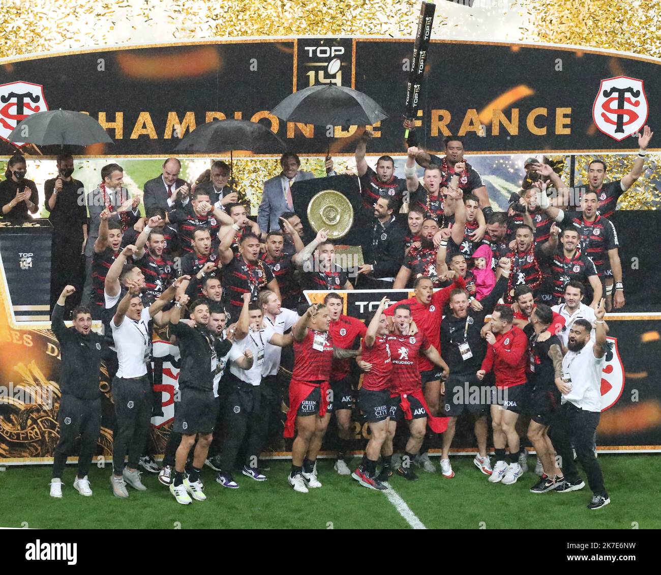 Stade rochelais stade toulousain hi-res stock photography and images ...