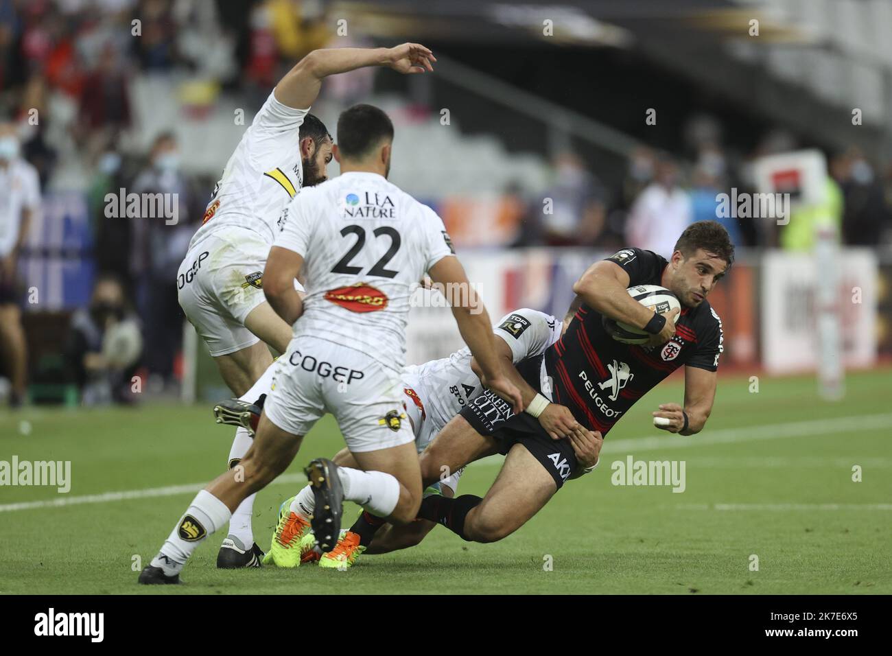 ©Sebastien Muylaert/MAXPPP - Juan Cruz Mallia du Stade Toulousain lors ...