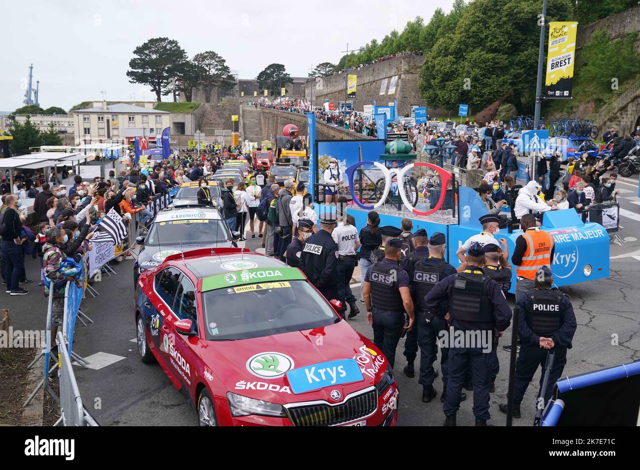 Caravane publicitaire tour de france hi-res stock photography and ...