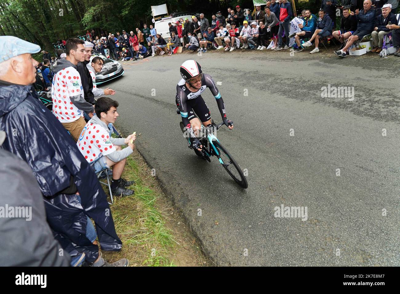 Simon yates bike exchange hi-res stock photography and images - Alamy