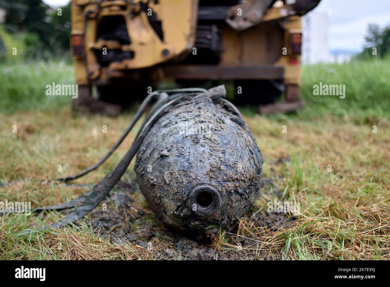 Mine explosif hi-res stock photography and images - Alamy