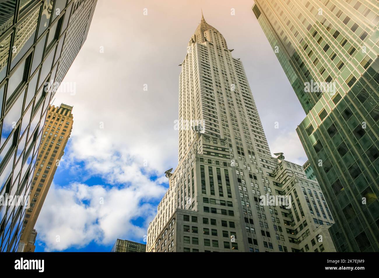 Skyscrapers low angle view hi-res stock photography and images - Alamy