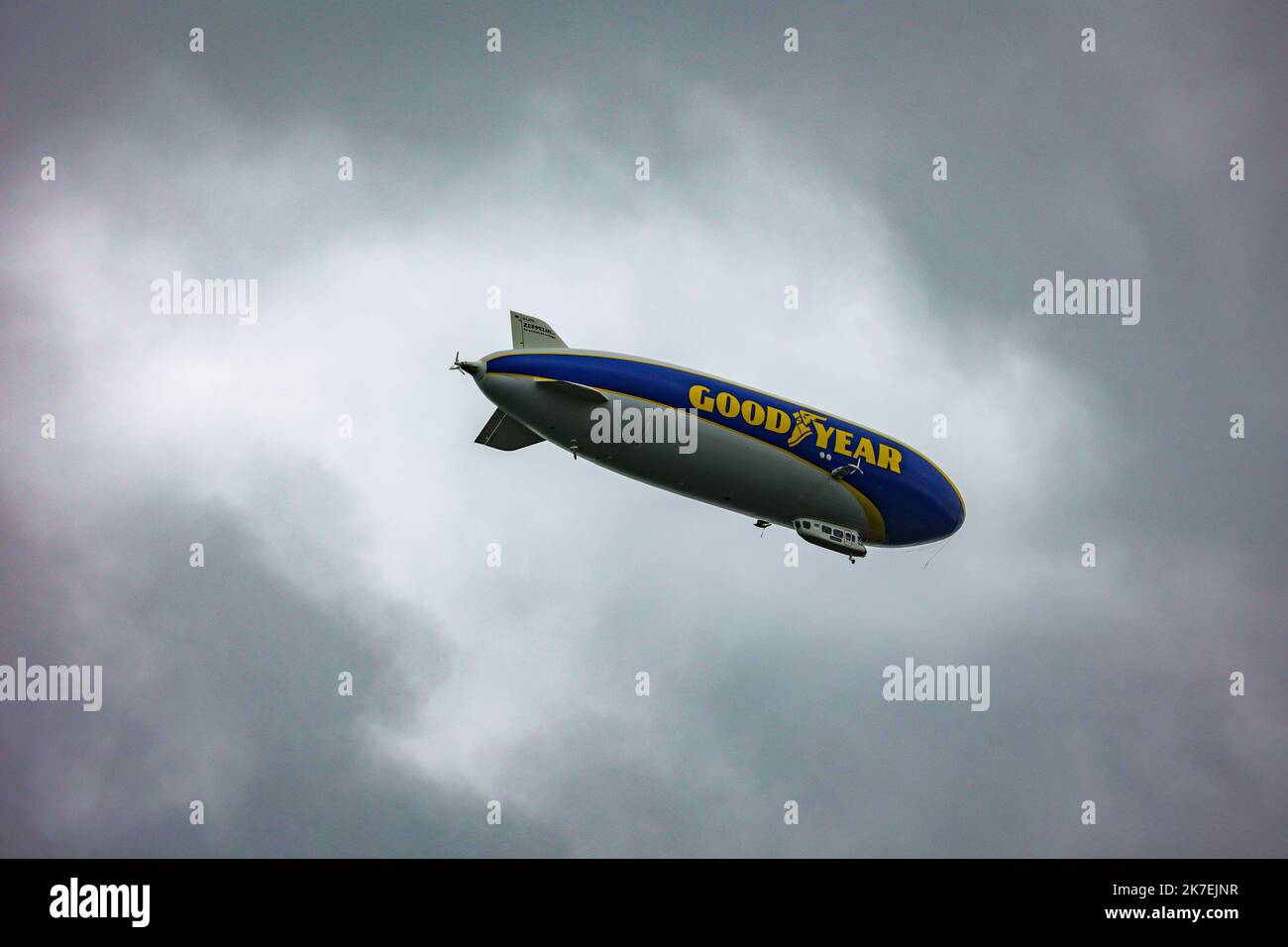 Dirigeable zeppelin nt hi-res stock photography and images - Alamy