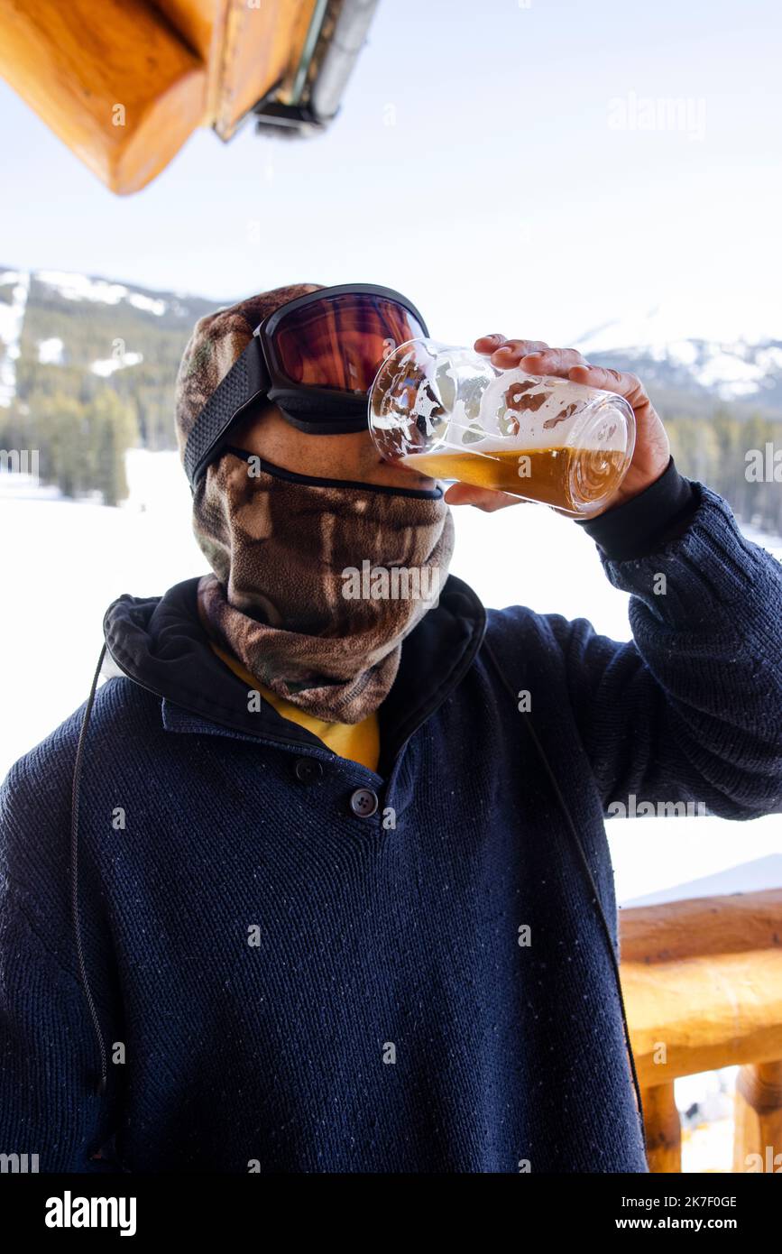 Beer male standing hi-res stock photography and images - Alamy