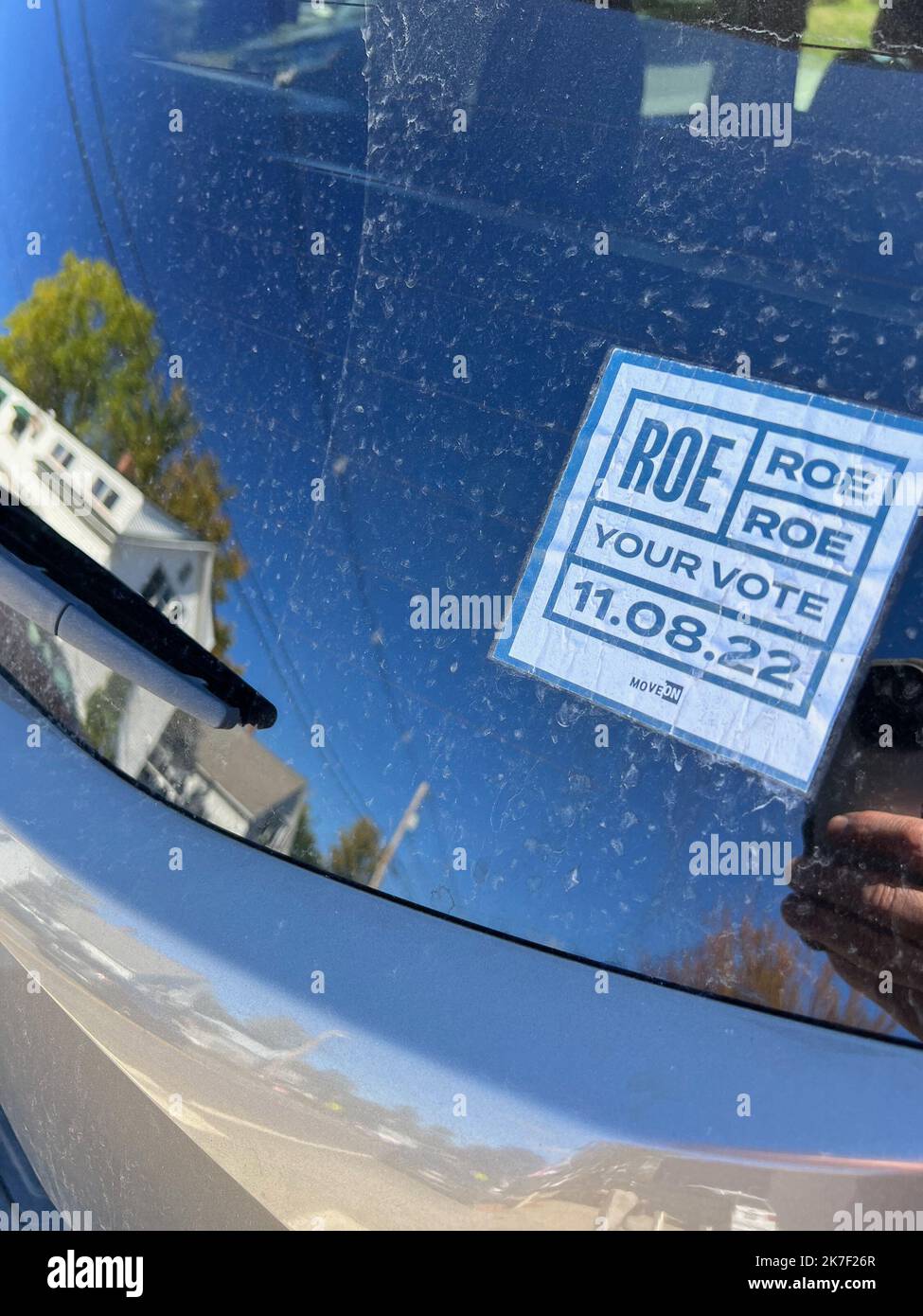 Belgrade Lakes, United States. 08th Oct, 2022. A sticker with Roe Roe ...