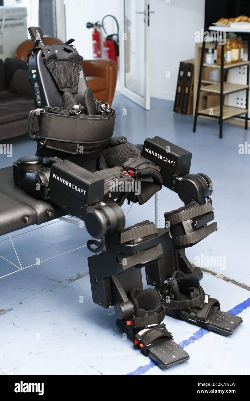 ©Sebastien Muylaert/MAXPPP - Illustration de l'Atalante, l'exosquelette ...