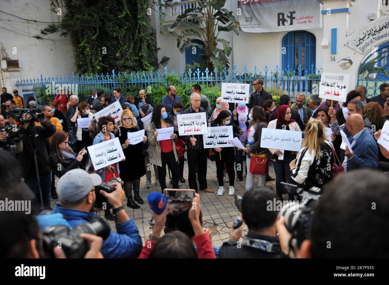 ©Yassine Mahjoub/MAXPPP - Tunisian journalists protest in front of the ...