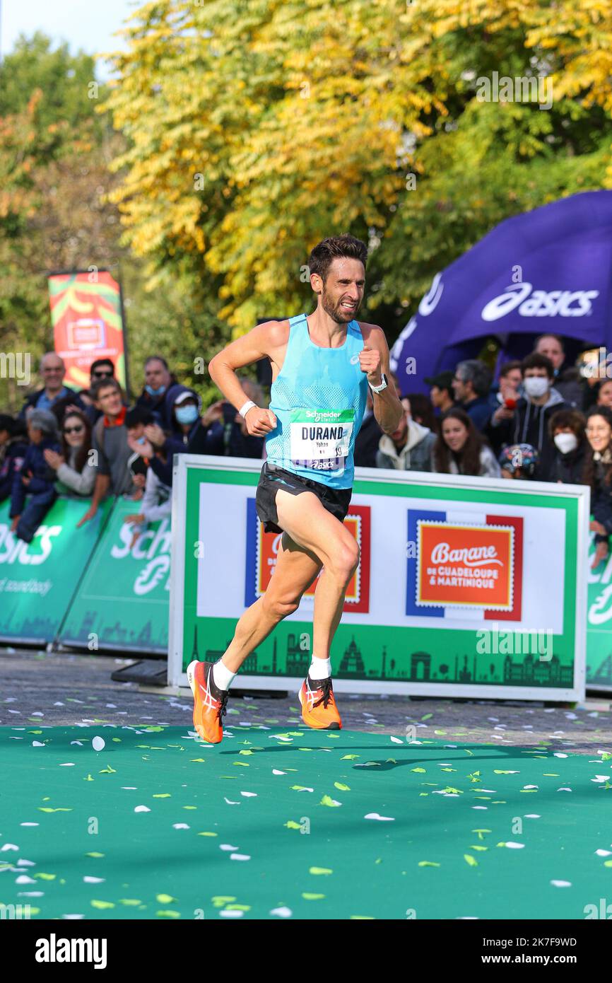 Marathon de paris 2021 hi-res stock photography and images - Alamy Marathon de paris 2021 hi-res stock photography and images - Alamy