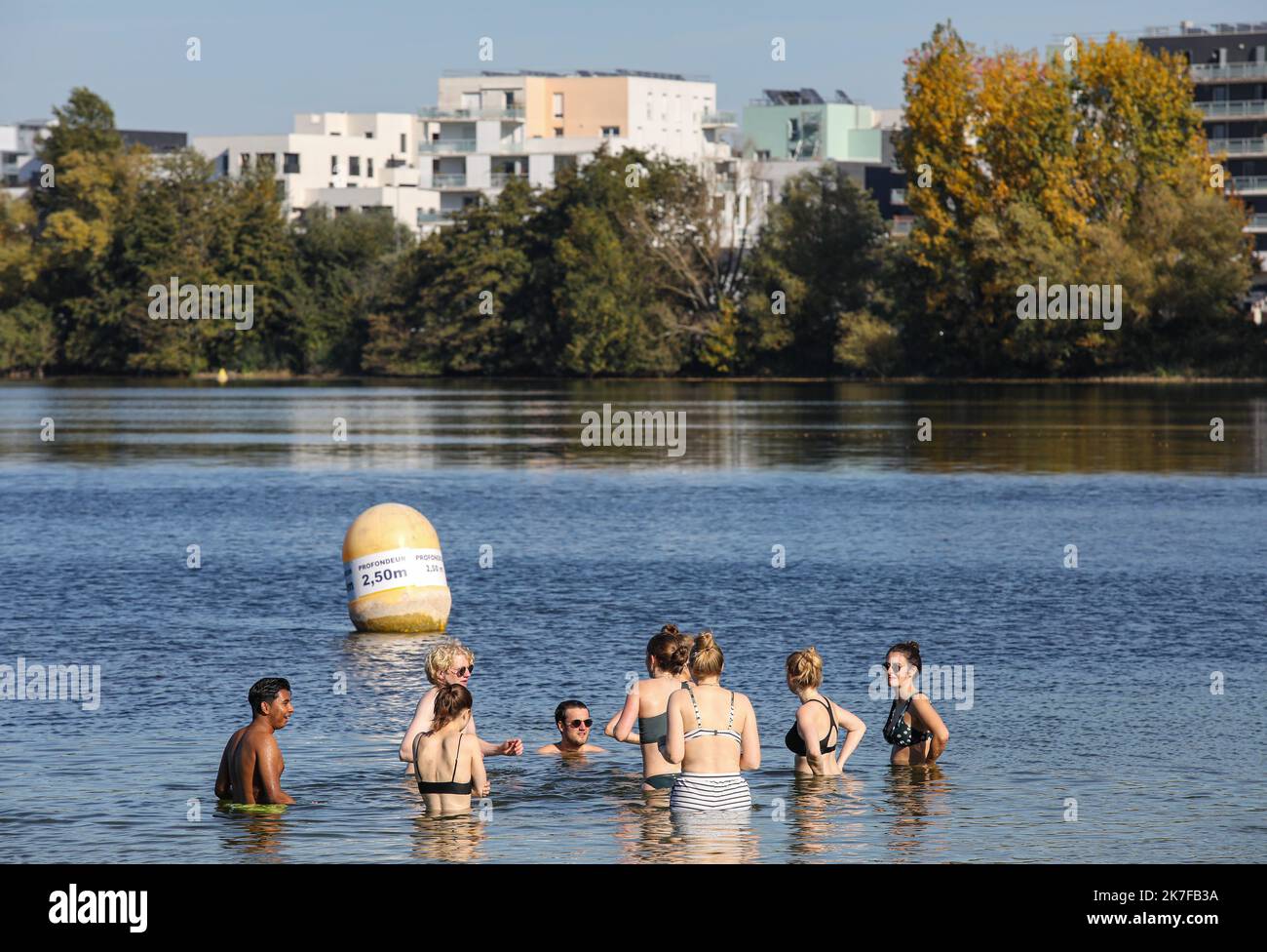 Plage du lac bordeaux hi-res stock photography and images - Alamy