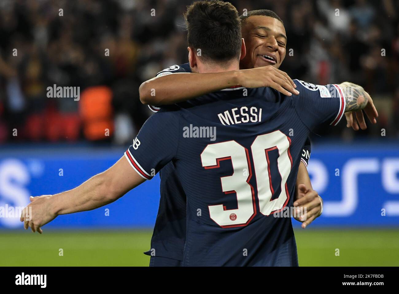 Paris saint germain messi mbappe hi-res stock photography and images - Alamy