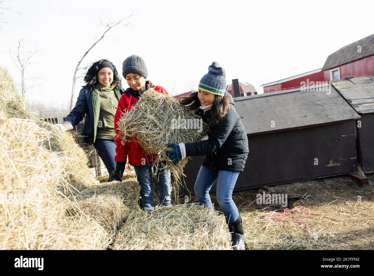 Boy hay bale smiling girl hi-res stock photography and images - Alamy