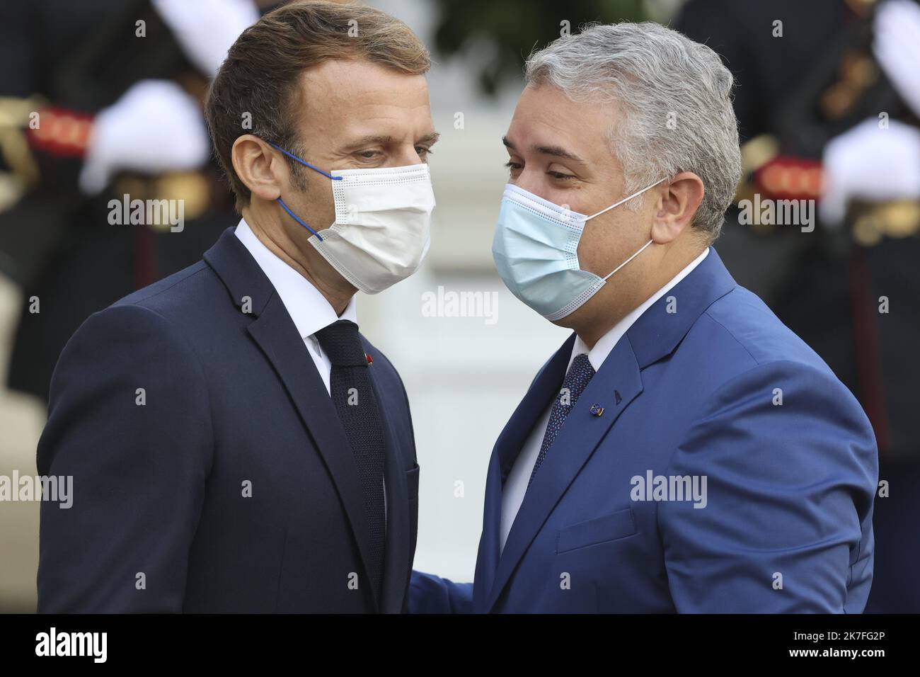 ©Sebastien Muylaert/MAXPPP - French president Emmanuel Macron greets ...