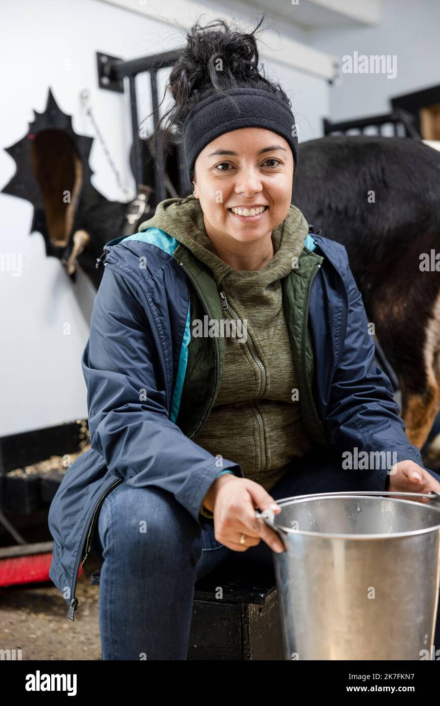 Happy bucket hi-res stock photography and images - Alamy