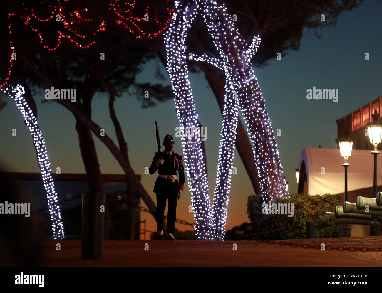 6 décembre 2021 hi-res stock photography and images - Alamy