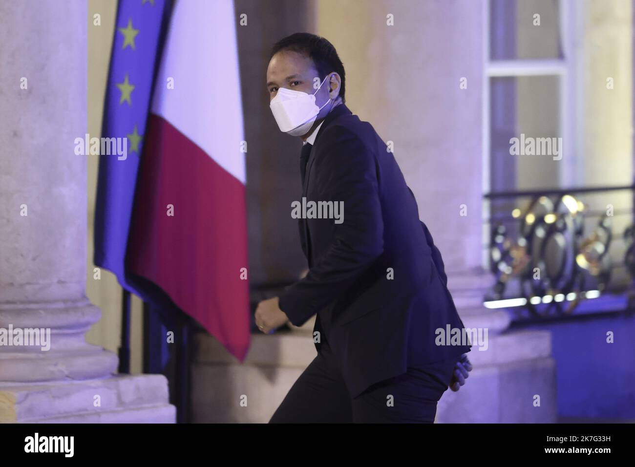 Electronic communication cedric o hi-res stock photography and images ...