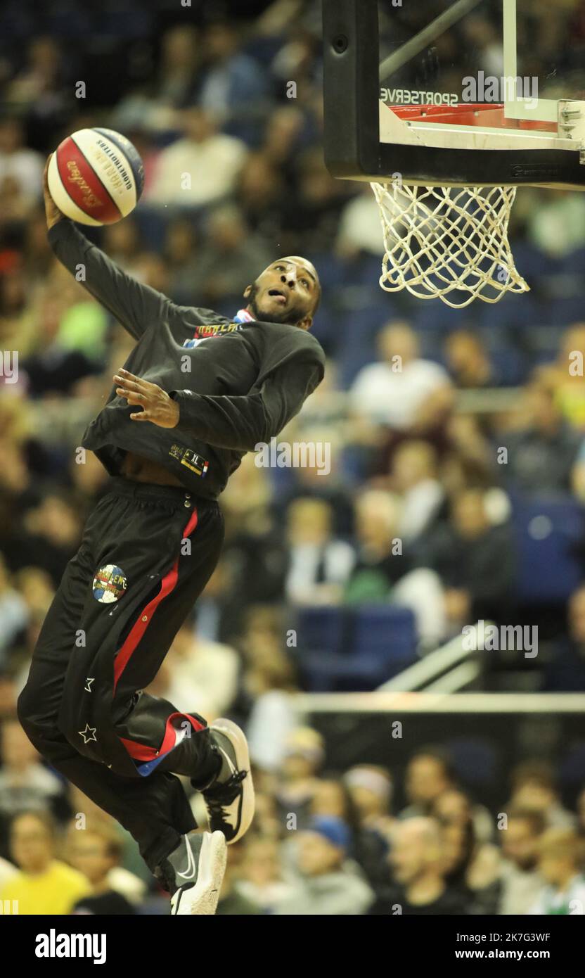 London, UK. 17th Oct, 2022. Harlem Globetrotters World Tour 2022/23 at ...