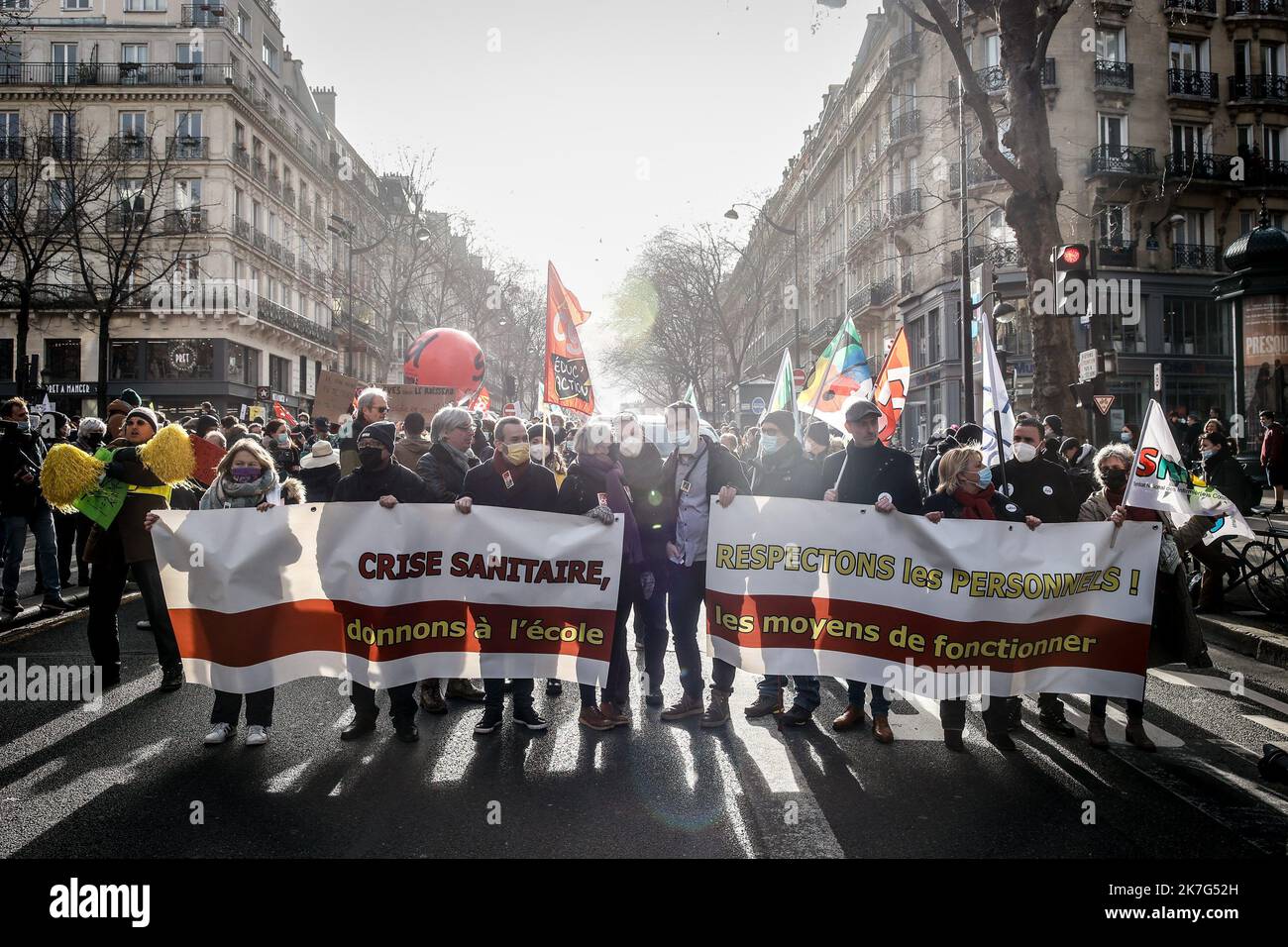 ©Thomas Padilla/MAXPPP - 20/01/2022 ; Paris, FRANCE ; MANIFESTATION DES ... ©Thomas Padilla/MAXPPP - 20/01/2022 ; Paris, FRANCE ; MANIFESTATION DES ...