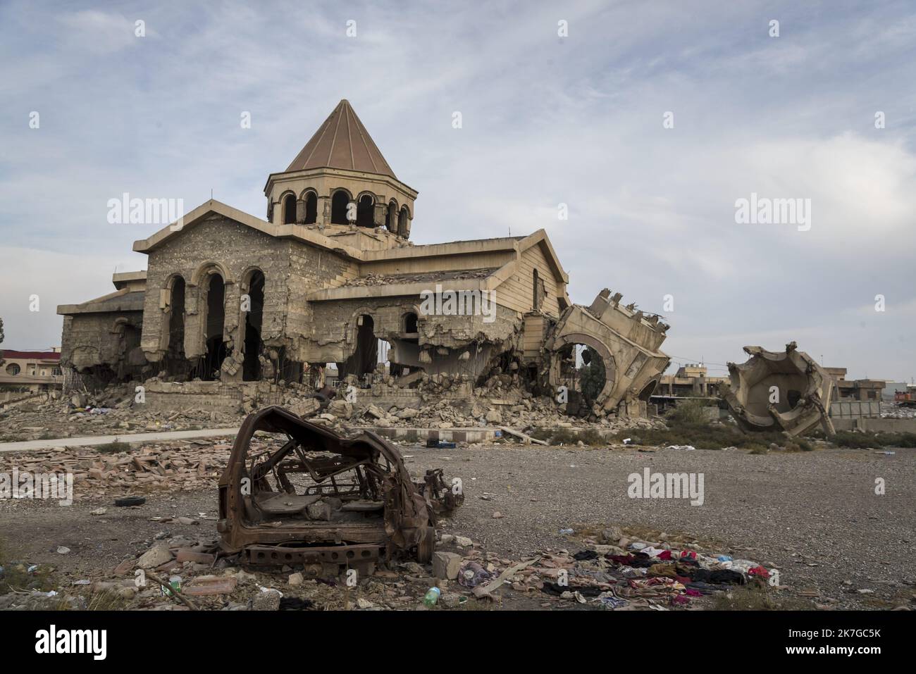 Monument en ruine hi-res stock photography and images - Alamy
