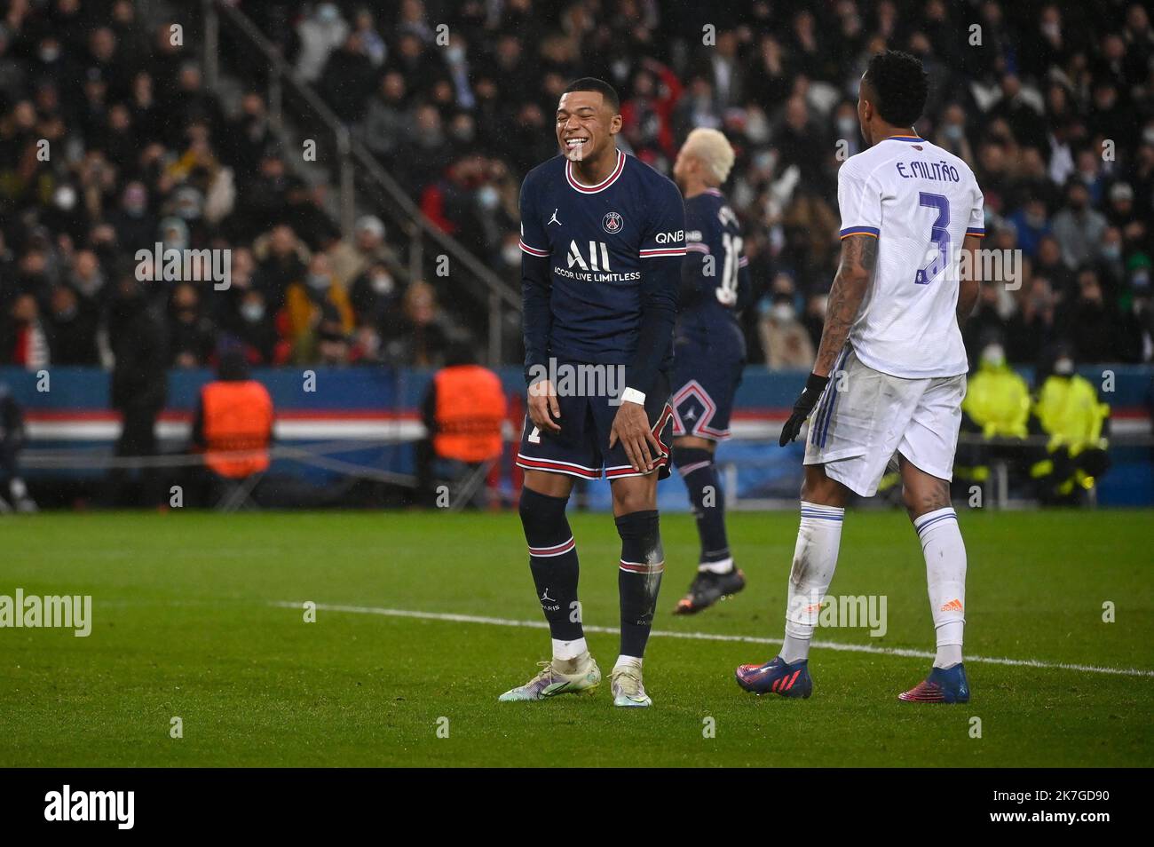 8th final of the champions league hi-res stock photography and images ...