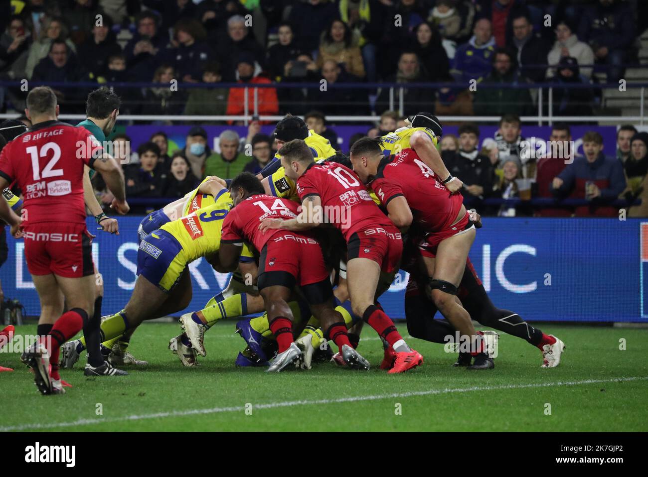 Melee rugby hi-res stock photography and images - Alamy