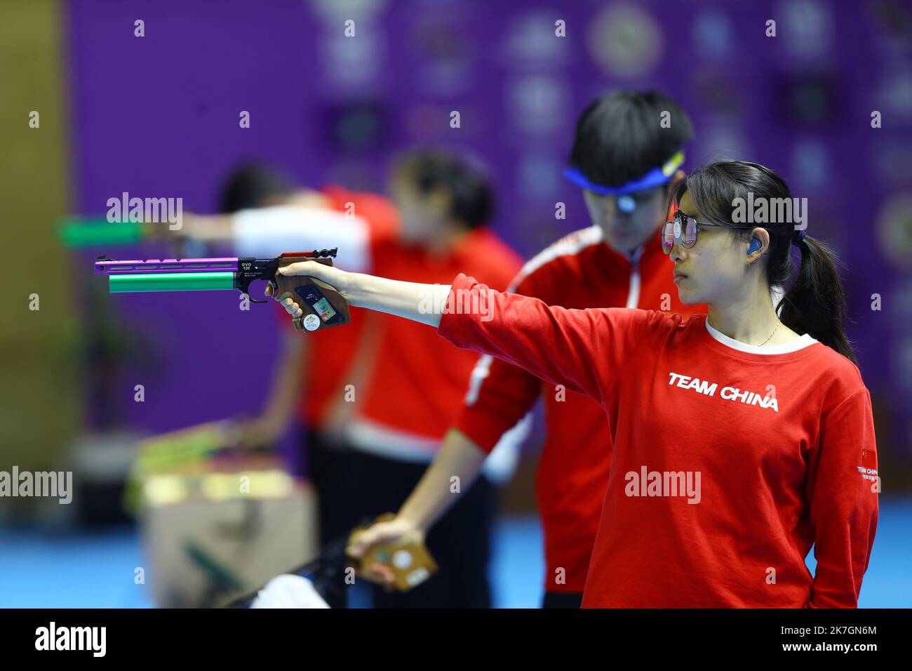Cairo, Egypt. 17th Oct, 2022. Li Xue (front)/Liu Jinyao of China ...