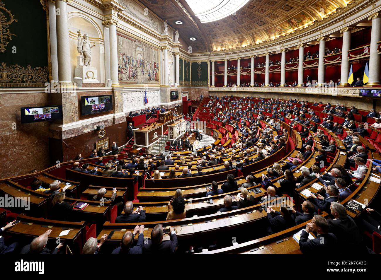 ©Sebastien Muylaert/MAXPPP - Paris 23/03/2022 Ukrainian President ...
