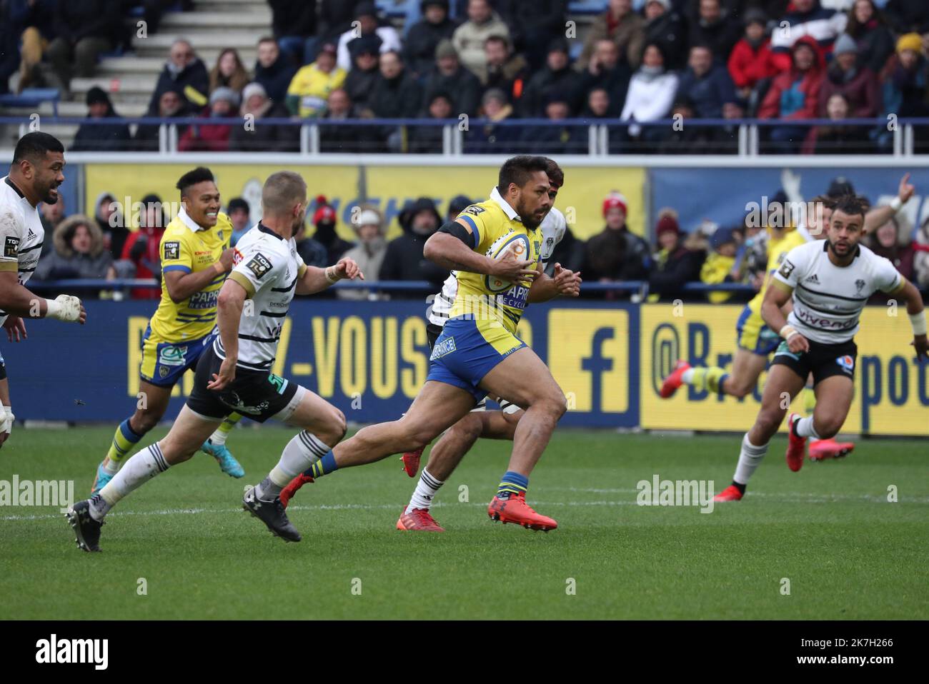 Thierry LARRET / Maxppp. Rugby Top 14 : ASM Clermont Auvergne vs Club ...