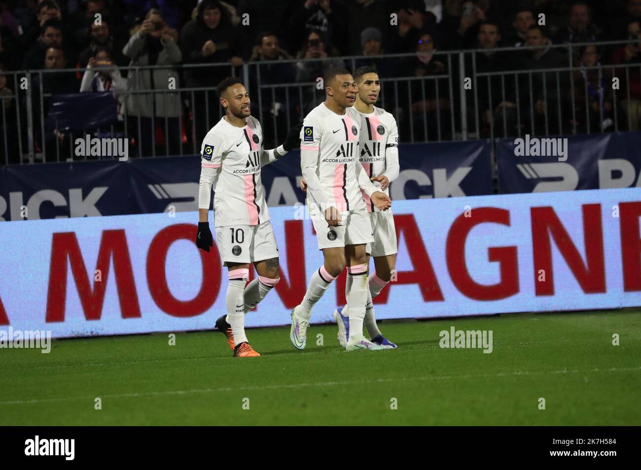 Thierry LARRET / MAXPPP. Football. Ligue 1 Uber Eats. Clermont Foot 63 vs Paris Saint Germain ...