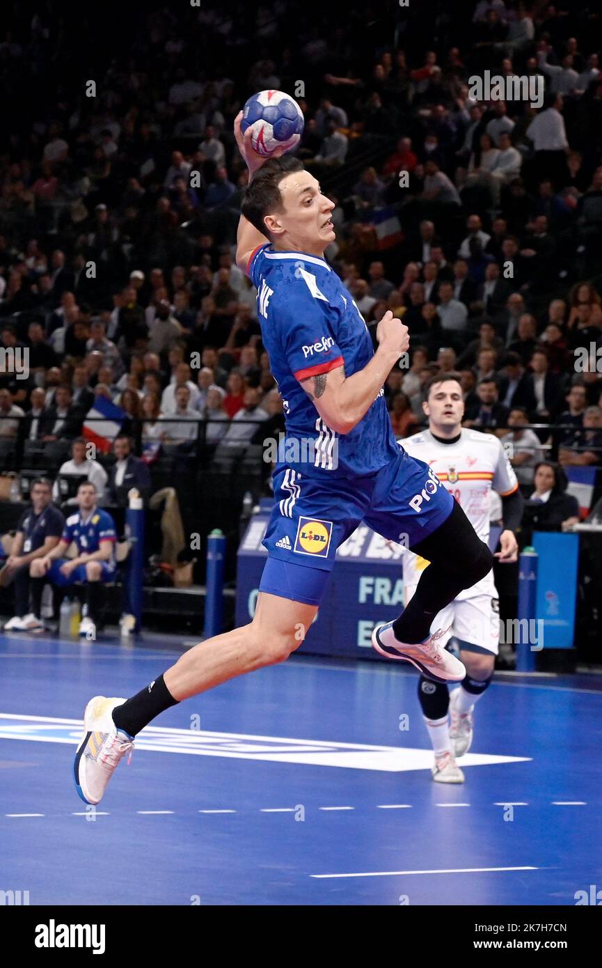 Equipe de france handball francais hi-res stock photography and images ...