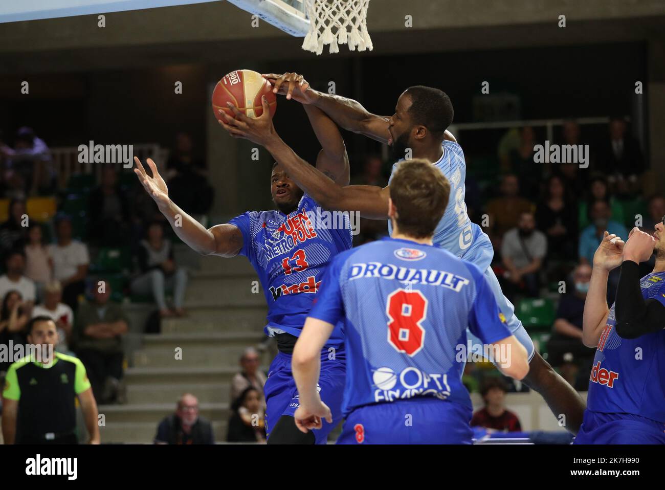 Rouen metropole basket hi-res stock photography and images - Alamy