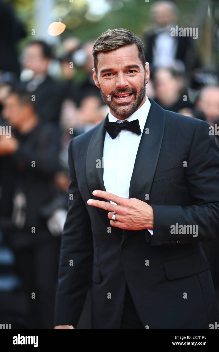 ©franck castel/MAXPPP - 20220005 Elvi Red Carpet - The 75th Annual ...