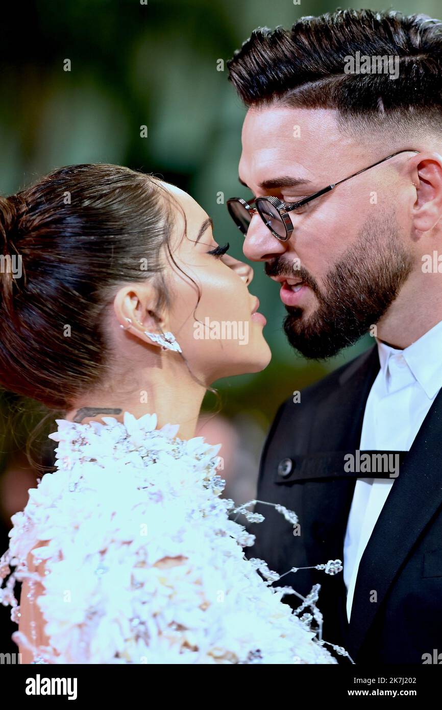 ©franck castel/MAXPPP - 20220005 Stars At Noon Red Carpet - The 75th ...