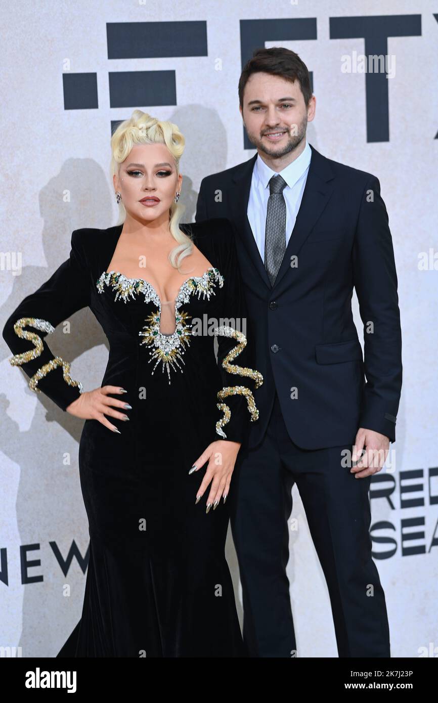 Christina aguilera 2022 gala hi-res stock photography and images - Alamy